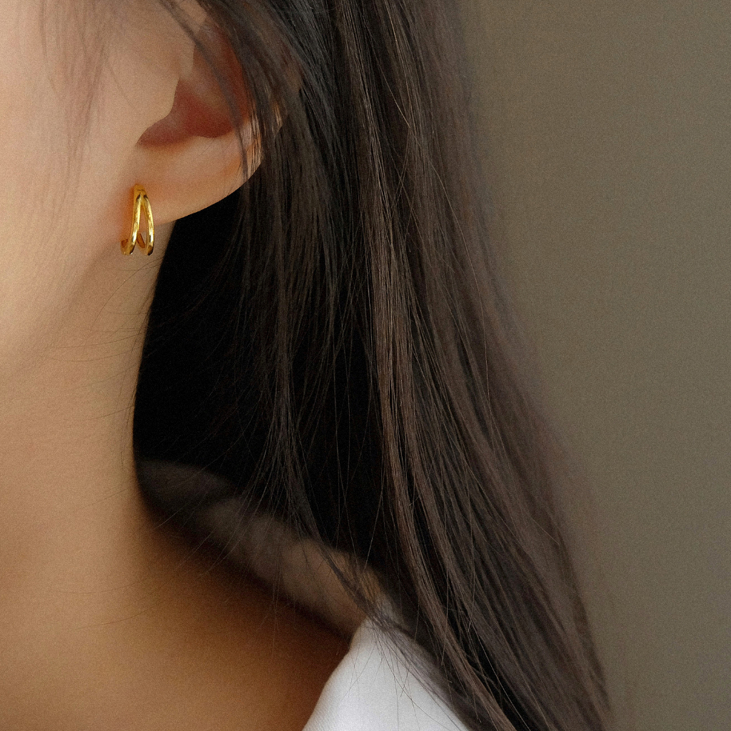 Jual Basic Duo Huggies Hoop Earrings — 18K Gold Plated Sterling Silver ...