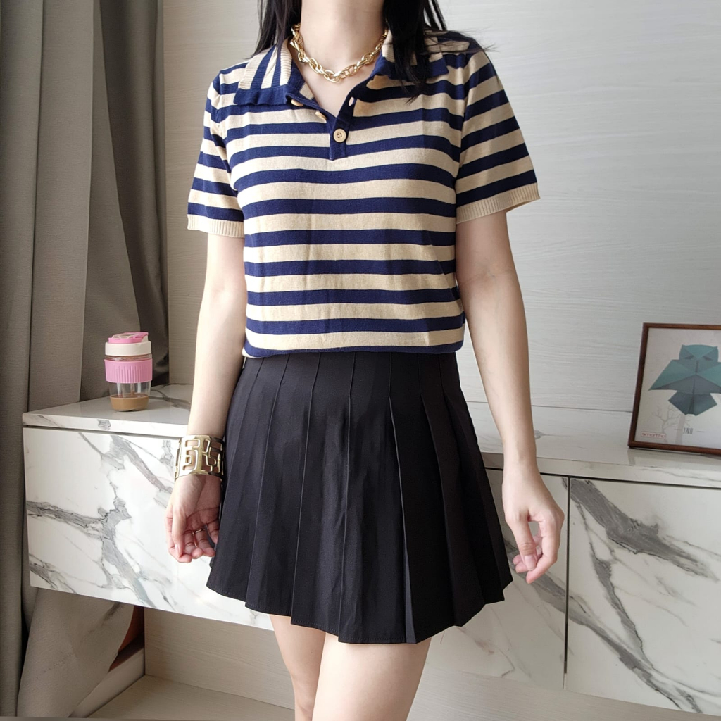 Jual Miccha Stripe Button Polo Knit Top | Atasan Blouse Rajut Wanita Kancing Kerah V Neck Motif ...