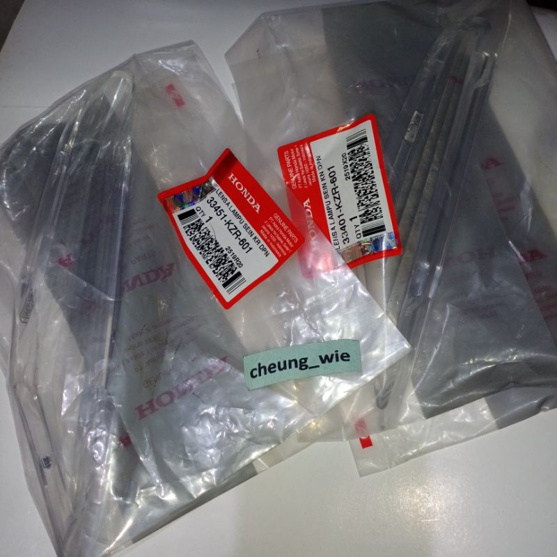 Jual 33401KZR601 & 33451KZR601 2bh kaca mika sen depan Vario 125 F1 old ...