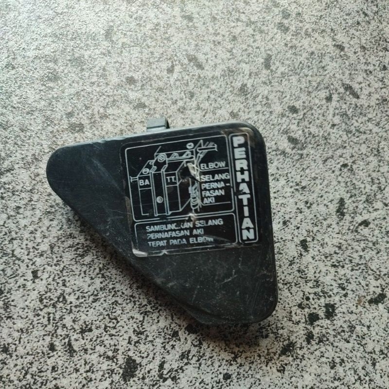 Jual tutup toolbox tutup box filter original honda win | Shopee Indonesia