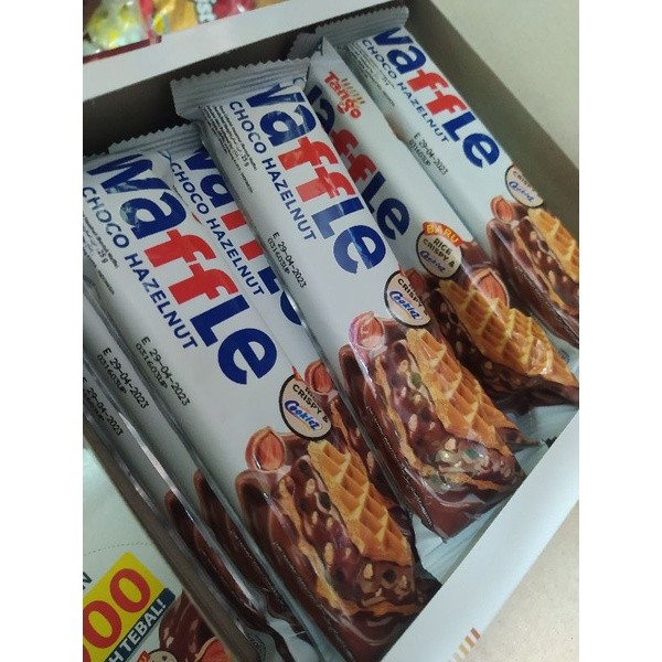 Jual Tango Waffle Crunchox Choco Hazelnut 1 Box Isi 12 Bungkus | Shopee ...