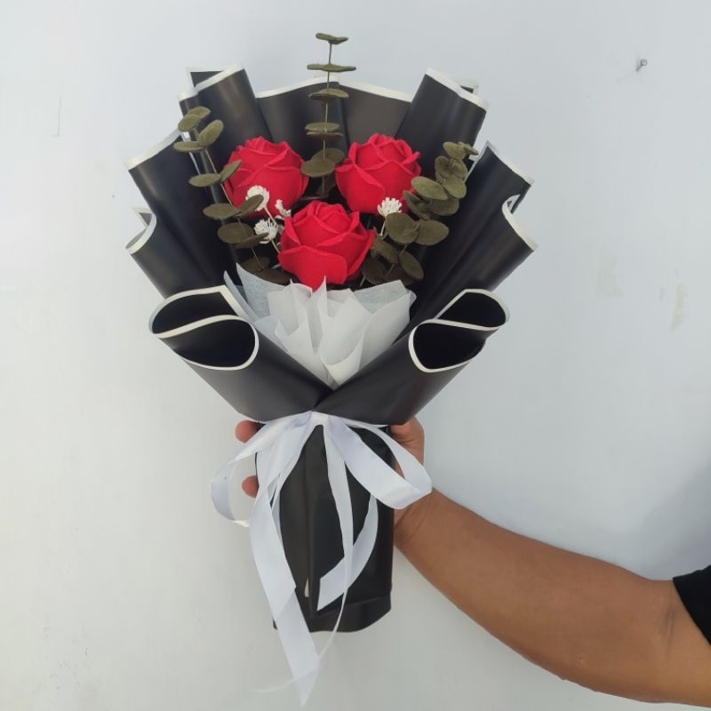 Jual Buket bunga mawar flanel handmade | bucket bunga | flower bouquet ...