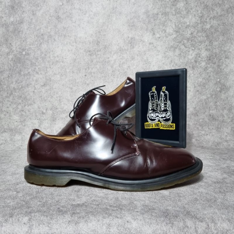 Jual Dr Martens 1461 Burgundy Vtg 8uk Made in England MIE Solovair ...