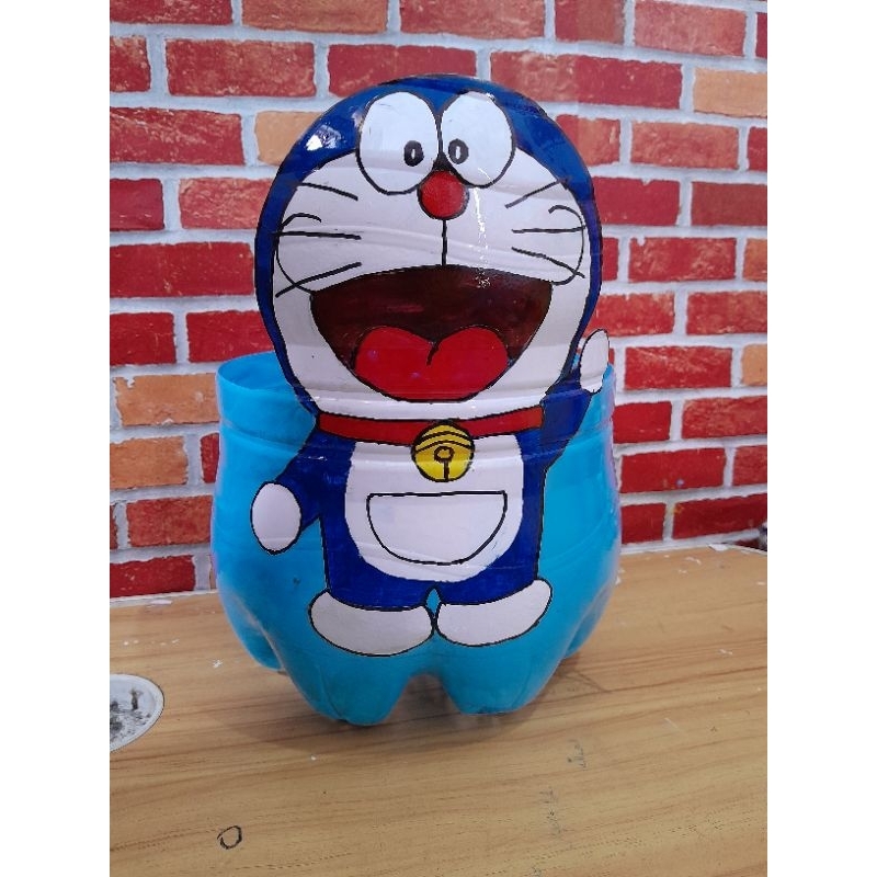 Jual Pot Bunga Karakter Doraemon dari galon li mineral 15 liter ...