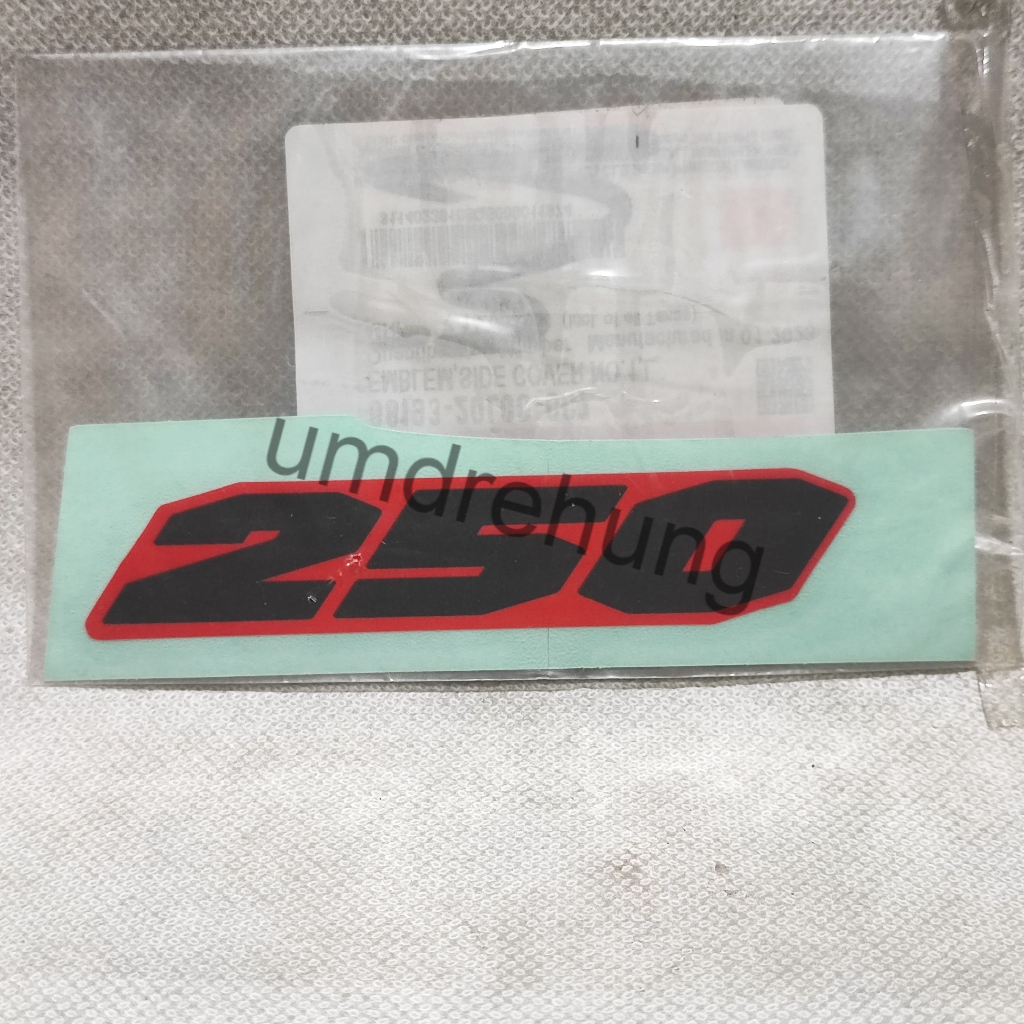 Jual Stiker Emblem 250 Cover KIRI MERAH Vstrom 250 SX Side Emblem SGP ORI | Shopee Indonesia