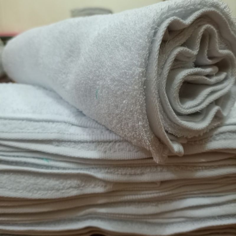 Jual Handuk Type Hotel Putih Polos Mutia 101 70cm x 135cm. HIGH QUALITY ...