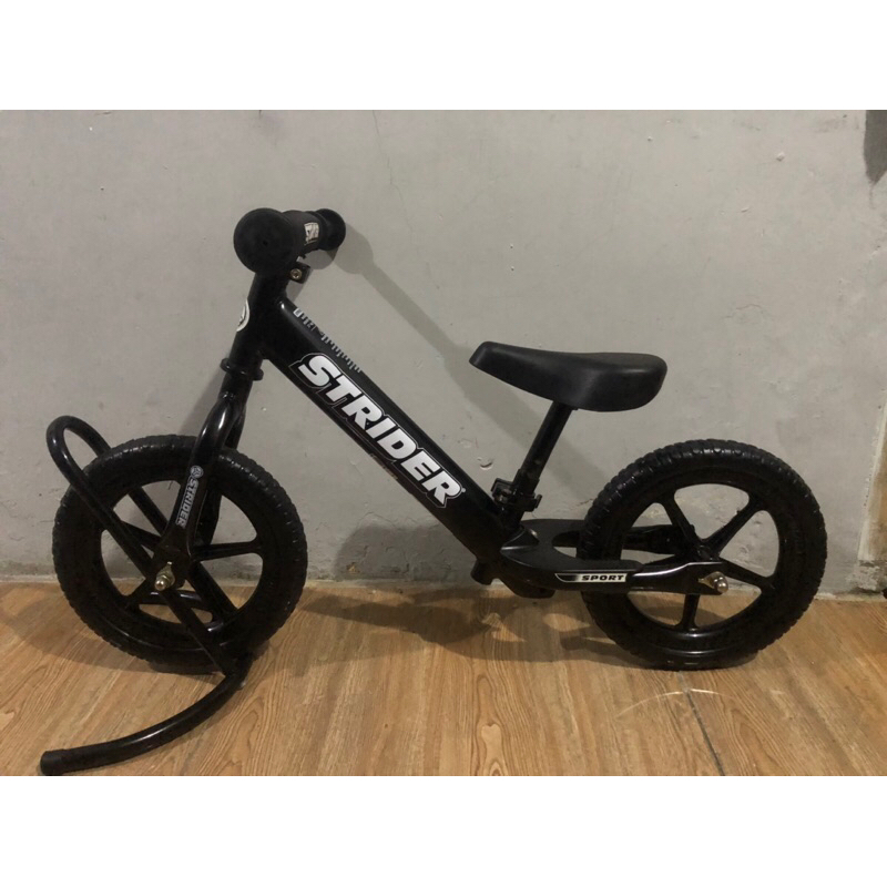 Jual Strider 12 Sport Balance Bike | Push Bike | Preloved Like New ...