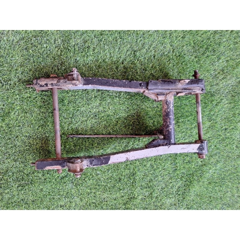 Jual swing arm kaze original swing arm kawasaki kz original | Shopee ...