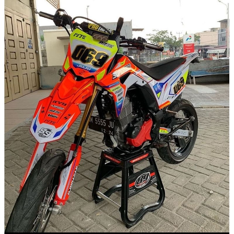 Jual ONE SRTIKER JUAL DECAL MOTOR KLX/CRF BISA REQUEST DESAIN FULL BODY ...