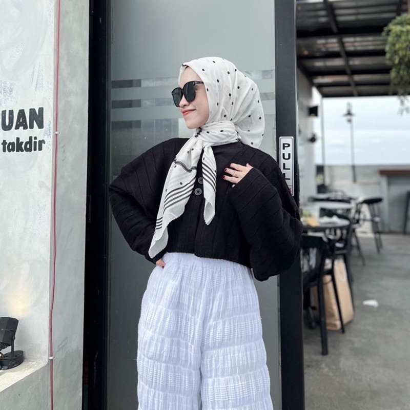 Jual LEA KNIT CARDIGAN / OUTER RAJUT OVERSIZE KNIT RAJUT POLOS KANCING OOTD VIRAL ABG | Shopee ...