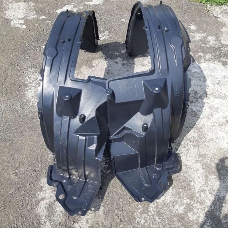 Jual liner fender spakbor depan INNOVA REBORN VENTURER 2016 2017 2018 ...