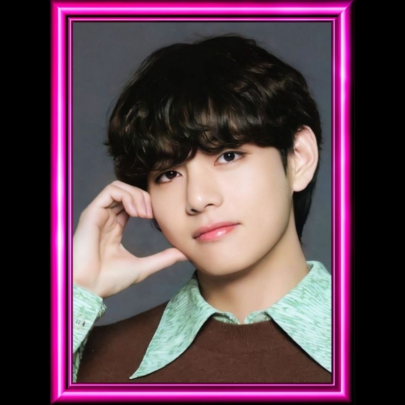 Jual Poster Idola Foto idola Taehyung Bts + Bingkai Gambar Ukuran 30x45 ...