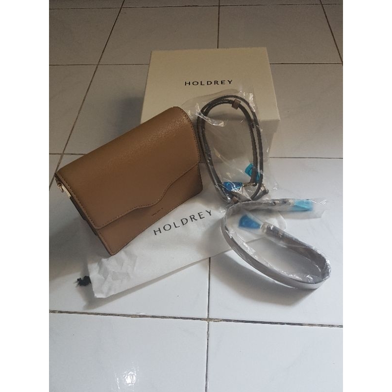Jual Holdrey Alba Bag Small - Latte ( new with box lengkap ) | Shopee ...
