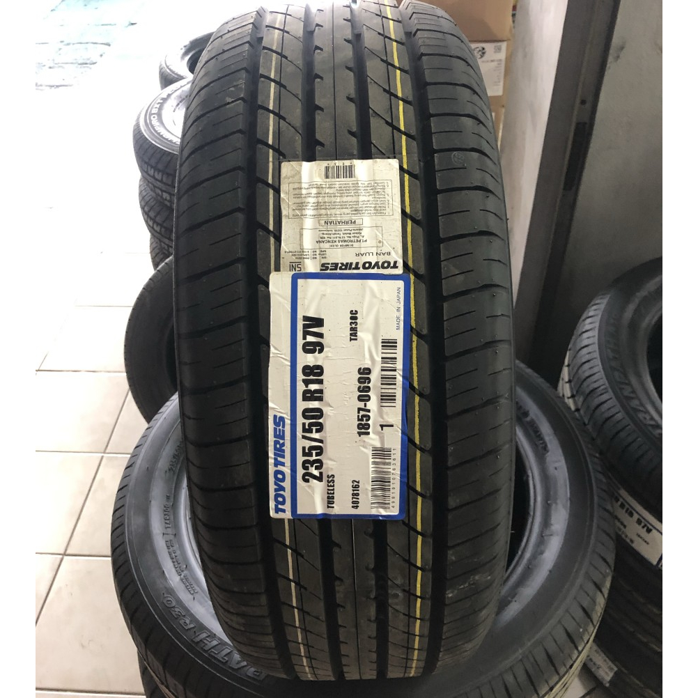 Jual Ban Mobil Toyo R30 235 50 18 Tranpath 235/50 r18 untuk Alphard ...