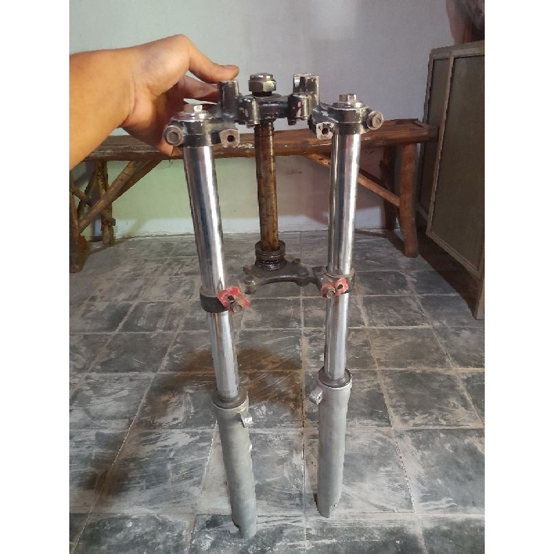 Jual shock depan tiger lama set segitiga kode KCJ original copotan ...