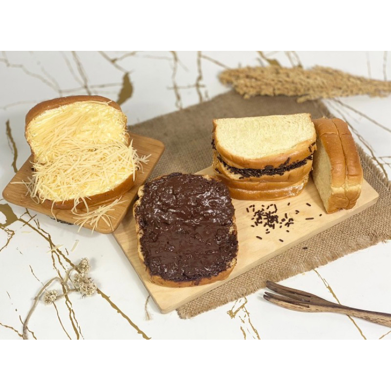 Jual Roti Sisir Juara 1 Box Varian Mix ( Oleh-oleh / cemilan / makanan ...