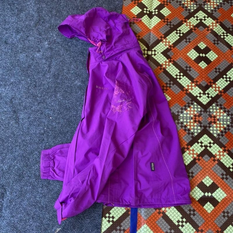 Jual Blackyak Gopcore Goretex Outdoor Waterproof Jaket Size M fit L ...