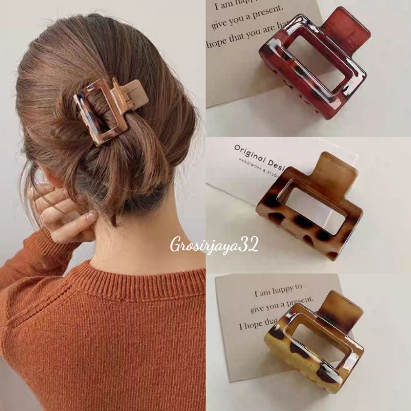 Jual JEDAI RAMBUT KOTAK LUSI GLOSSY LEOPARD MODEL KOREAN | Shopee Indonesia