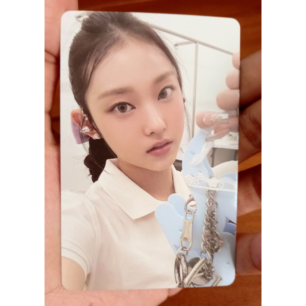 Jual Photocard Official Newjeans New Jeans NJ Pc Haerin Get Up Weverse wv B Ver | Shopee Indonesia