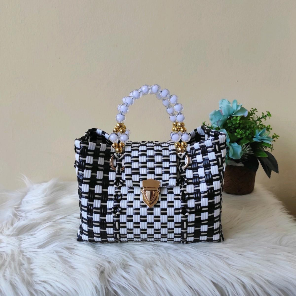 Jual Tas Anyam Jali Handle Mutiara Akrilik Premium Ukuran XS Dengan ...
