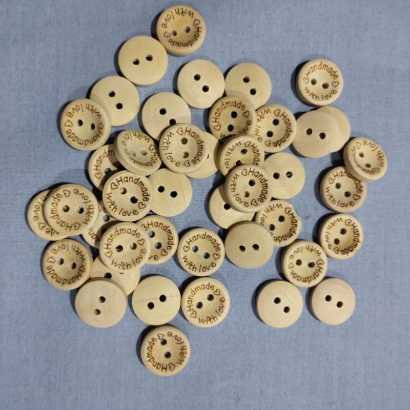 Jual Kancing Kayu motif Handmade With Love per Pcs | Shopee Indonesia
