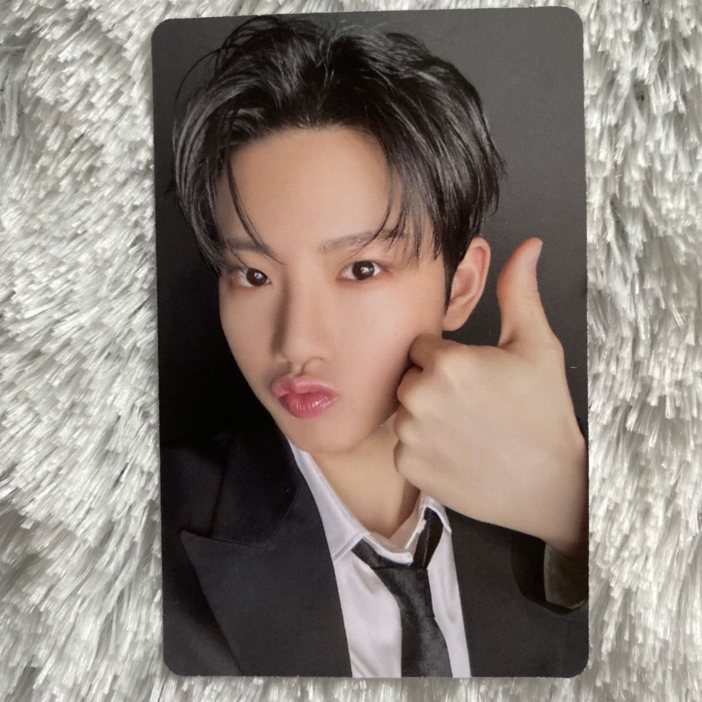 Jual TREASURE REBOOT PHOTOBOOK VER PHOTOCARD PC | Shopee Indonesia