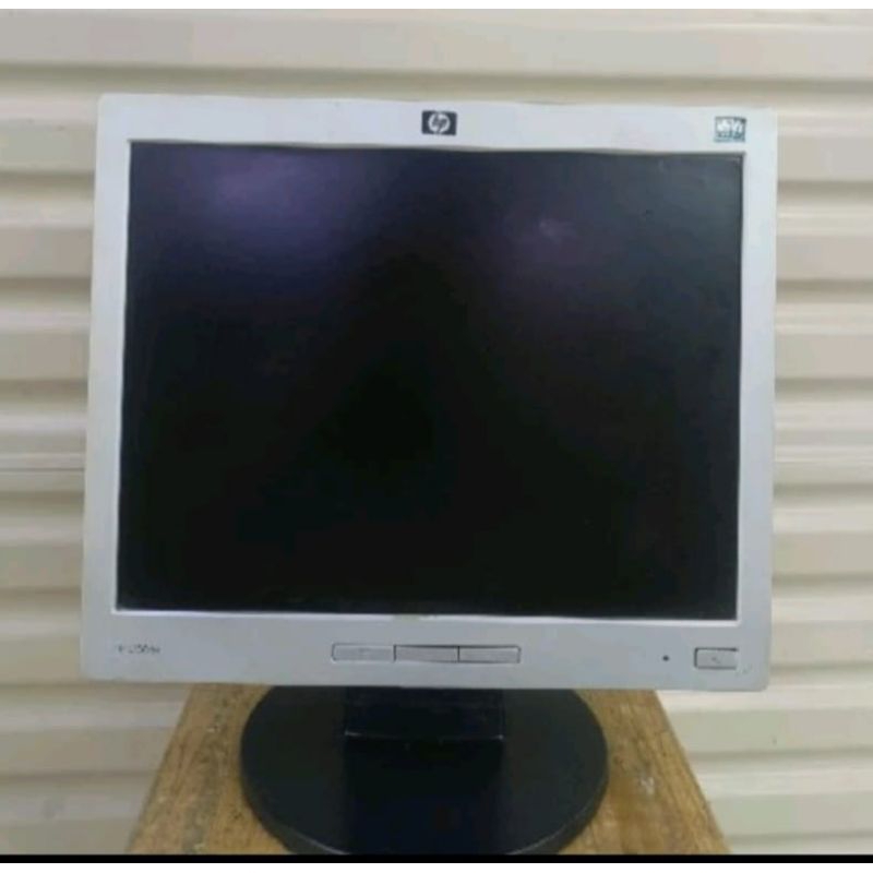 Jual monitor hp 15 inch kotak lengkap kabel dan bergaransi | Shopee ...