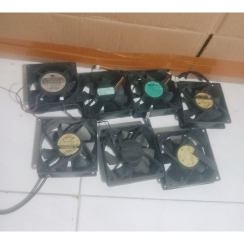 Jual kipas fan brushless 24Vdc ( ukuran : 8 x 8cm ) angin super kencang ...