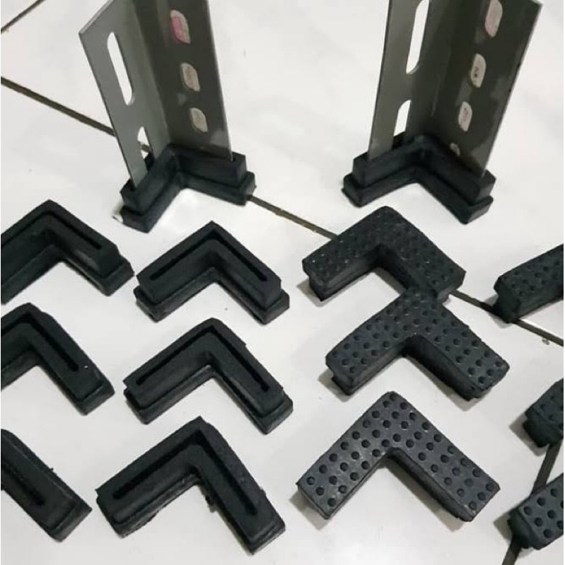 Jual Karet Siku 4x4 Kaki Rak Siku karet kaki siku lubang alas kaki meja ...