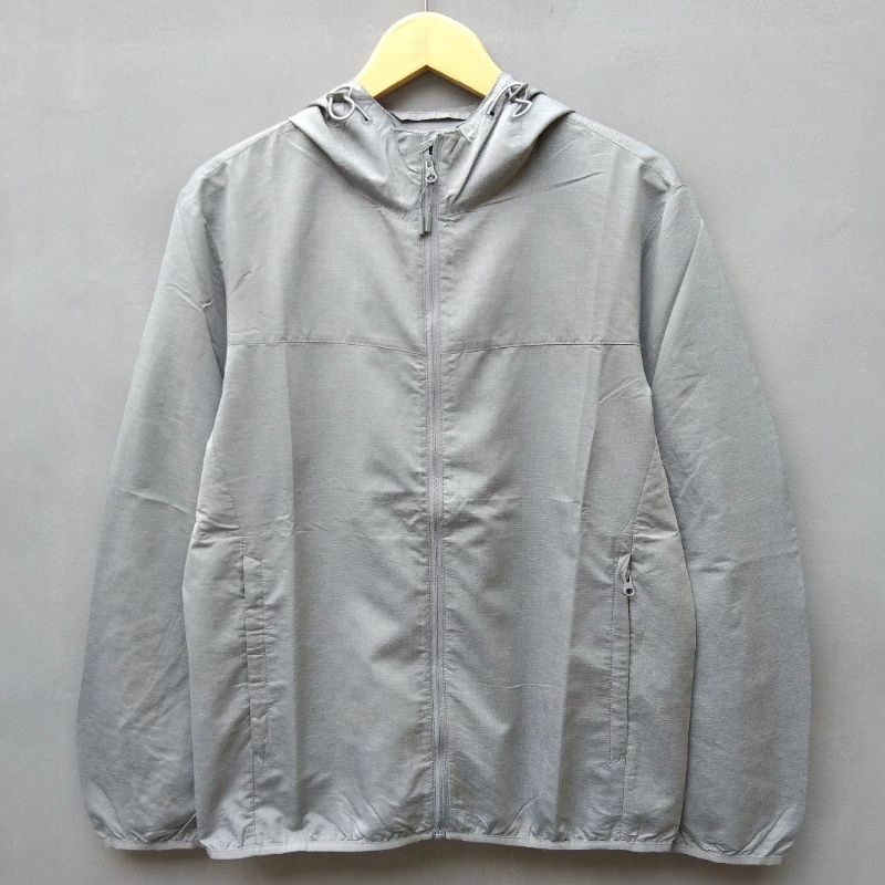 Jual Uniqlo Running Woman | Shopee Indonesia