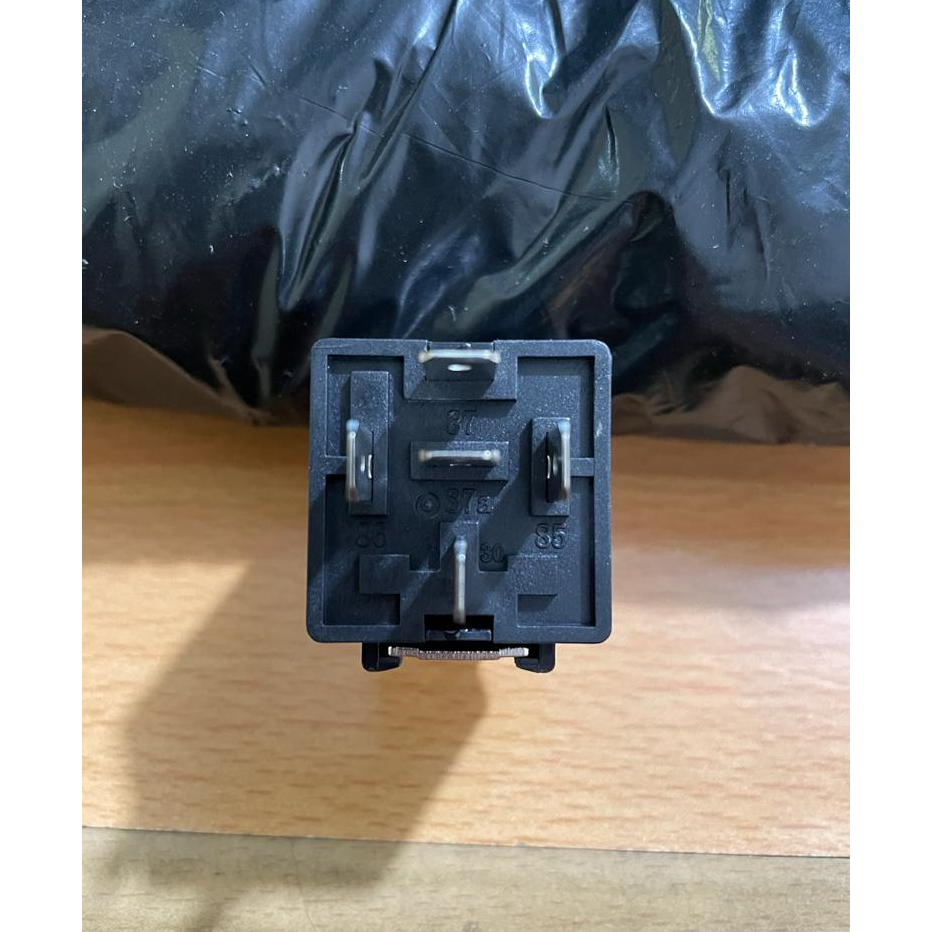 Jual Baru Relay Mobil 5 pin 12V 40A Relay Mobil 5 Kaki 12 Volt HKE Asli ...