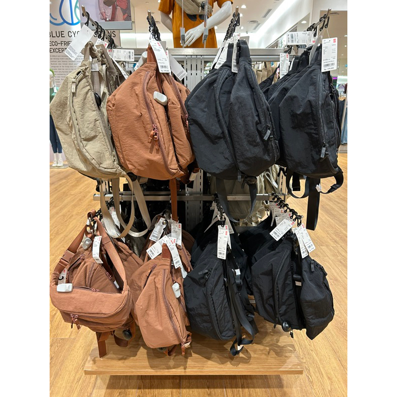 Jual tas nilon UNIQLO | Shopee Indonesia