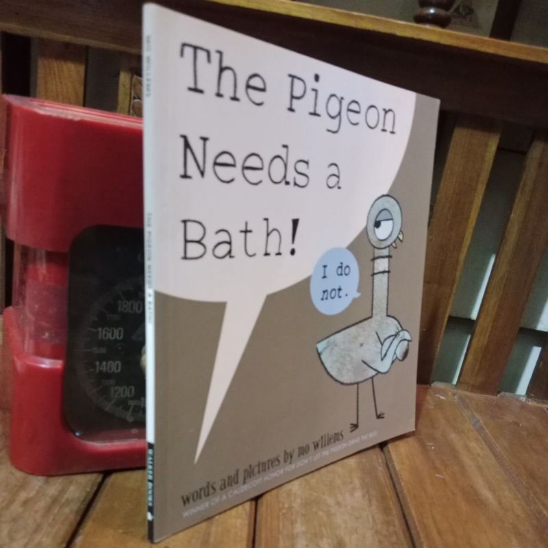 Jual BUKU ANAK THE PIGEON NEEDS A BATH MO WILLEMS | Shopee Indonesia