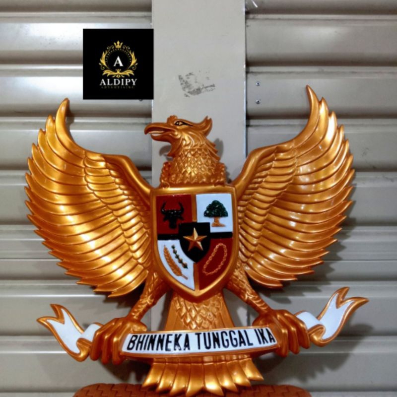 Jual Patung Burung Garuda Pancasila Gold ukuran 50cm | Shopee Indonesia