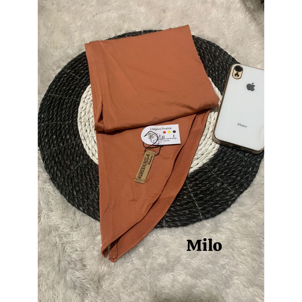 Jual 𝐀𝐃𝐇𝐈𝐕𝐀𝐌𝐈𝐋𝐀 - JILBAB INSTAN MALAY JERSEY PREMIUM/ BERGO INSTAN NON PET PINGUIN JERSEY ...