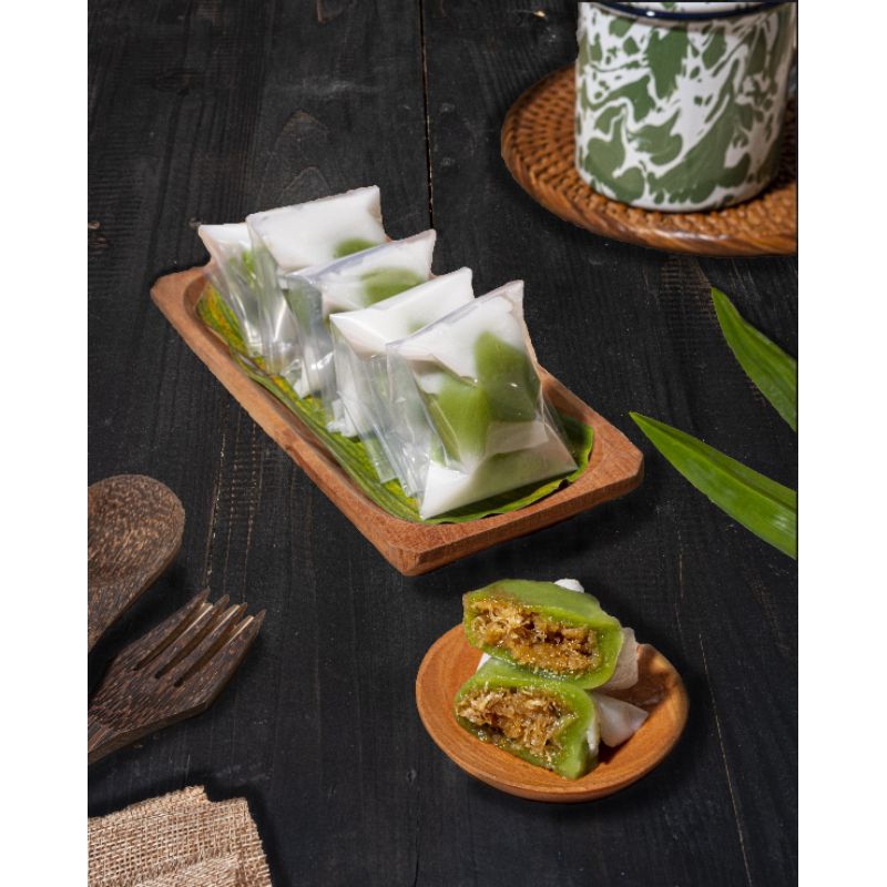 Jual Kue Tradisional/Kue Basah/cente manis/pisang garing/kue pisang ...