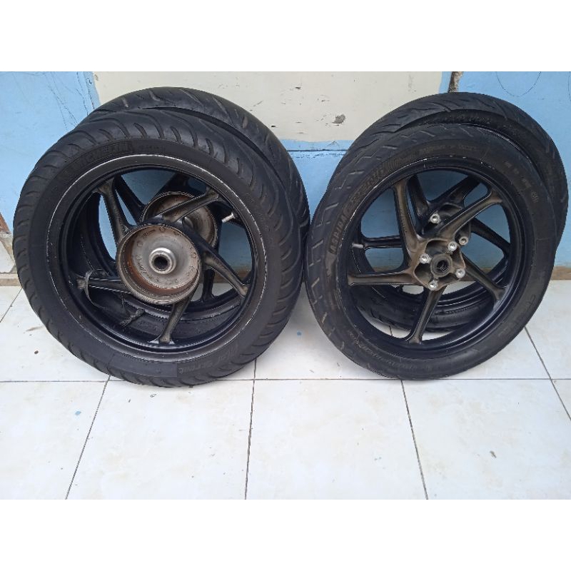 Jual velg vario 125 old original. ban tubeless 80/90 & 100/80 | Shopee ...