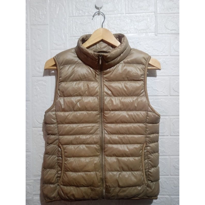 Jual UNIQLO ultralight down vest long neck coksu | Shopee Indonesia