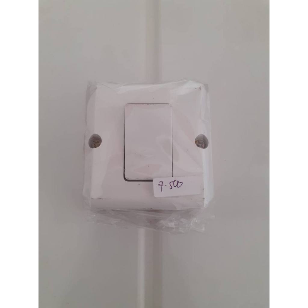 Jual Saklar Engkel Outbow Lampu Saklar Tunggal Saklar Tempel Single ...