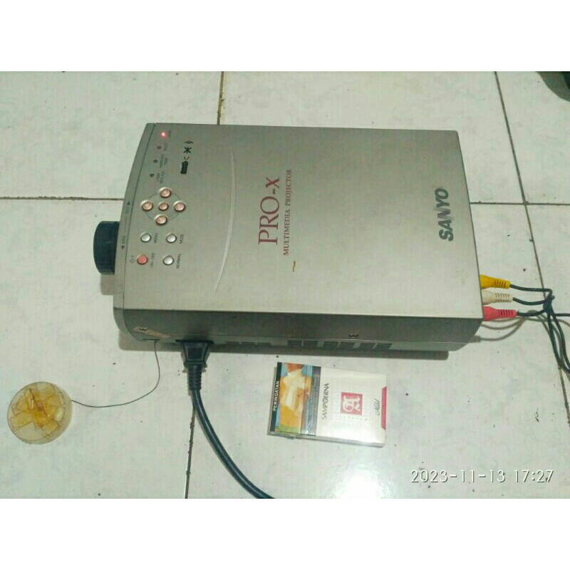 Jual proyektor Sanyo pro x,minus gambar | Shopee Indonesia