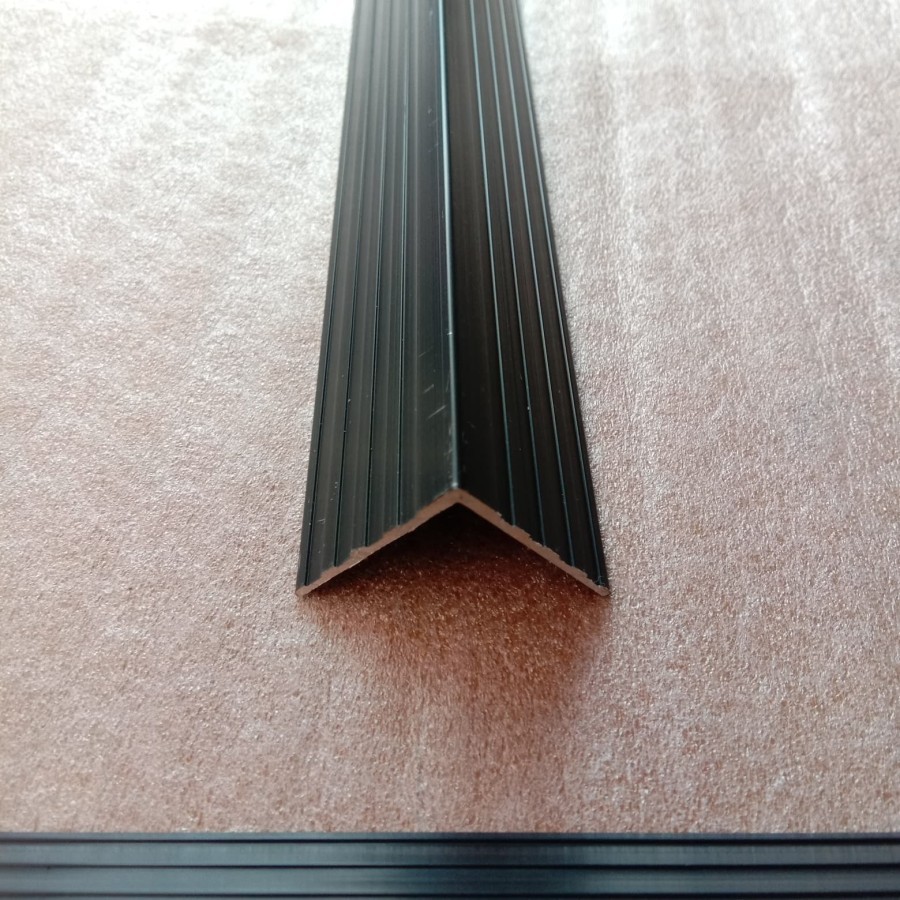 Jual List L HITAM Alumunium L hitam Type Light Flight case 3 Meter ...
