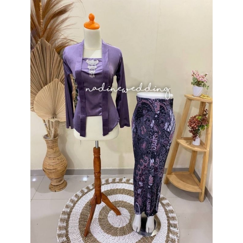 Jual (1 Set,Ungu Taro) Kebaya Kutubaru Bludru + Rok Plisket, Motif ...