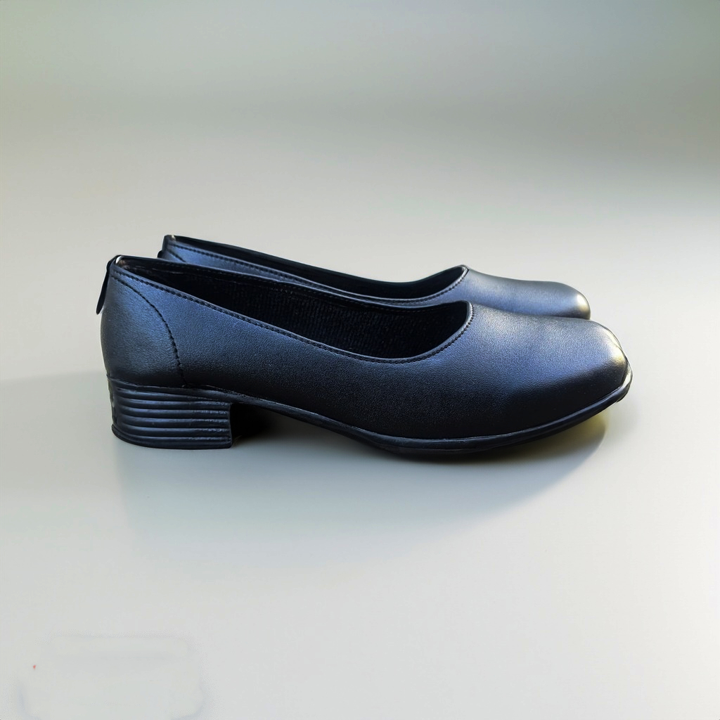 Jual Sepatu Wanita Pantofel Hitam Polos Sepatu Sekolah Slip on Hak 3 cm ...
