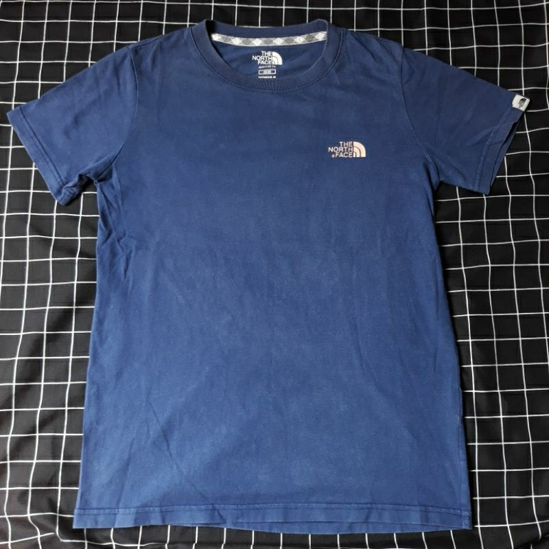 Jual tshirt TNF small logo | Shopee Indonesia