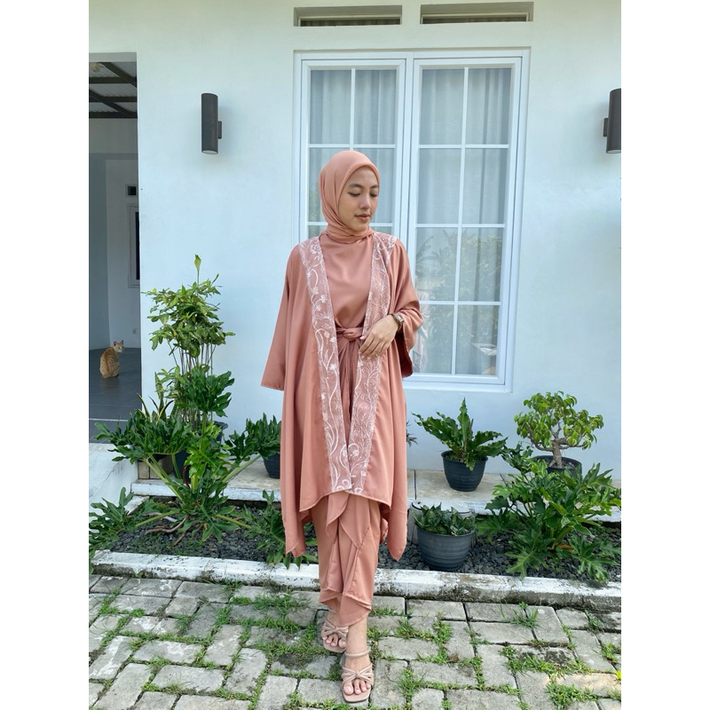 Jual Aurora Oneset Rok Lilit (Outfit Hari Raya Kondangan) | Shopee ...