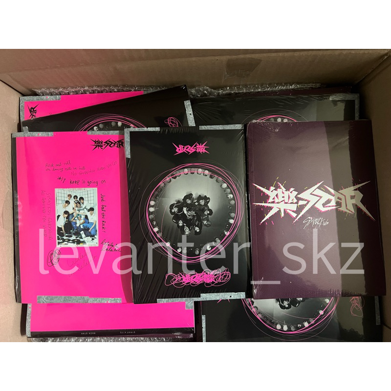 Jual (sealed) stray kids skz ROCKSTAR album | Shopee Indonesia
