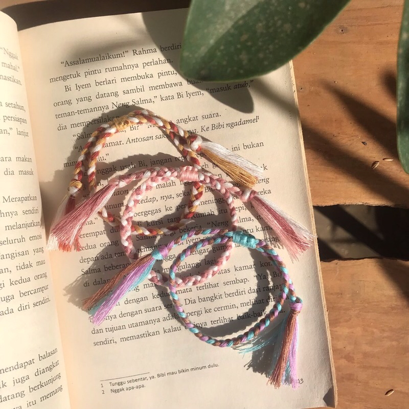 Jual Gelang Benang Kepang | Shopee Indonesia