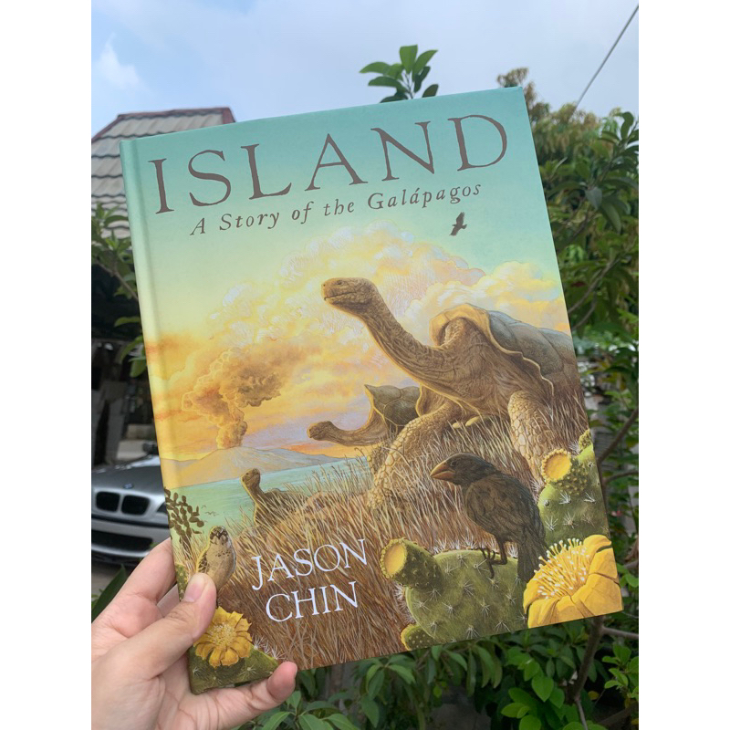 Jual ISLAND A Story Of Galapagos (JASON CHIN) | Shopee Indonesia