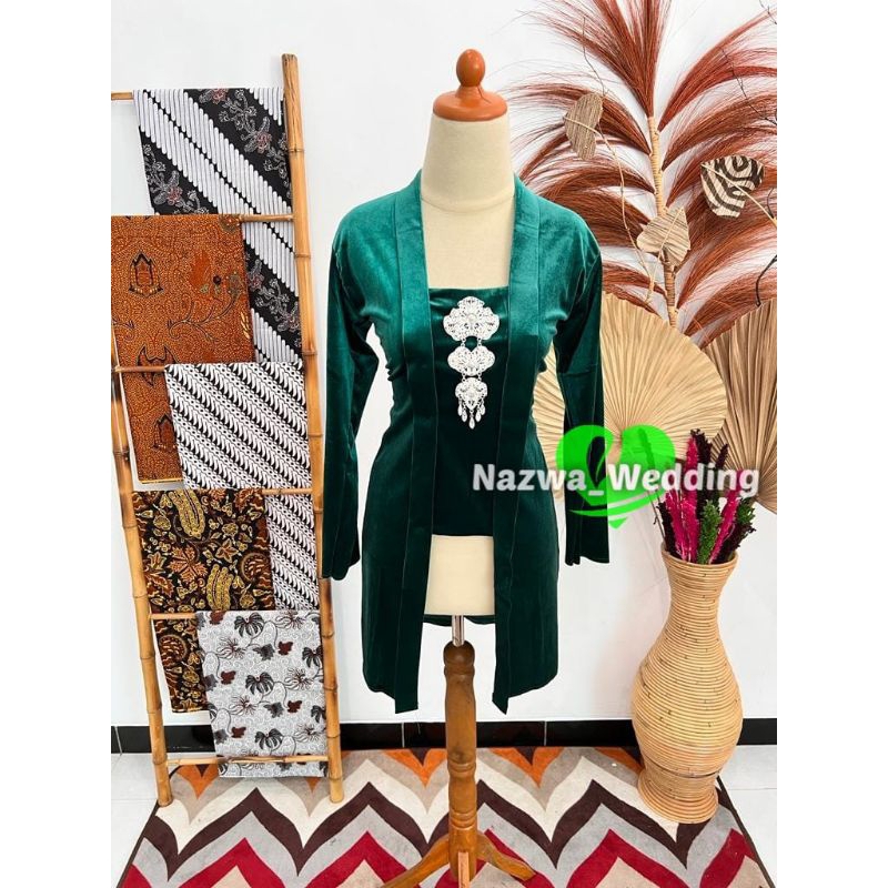 Jual Kebaya Bludru Cantik, Kutubaru Body Panjang - Warna Hijau Botol ...