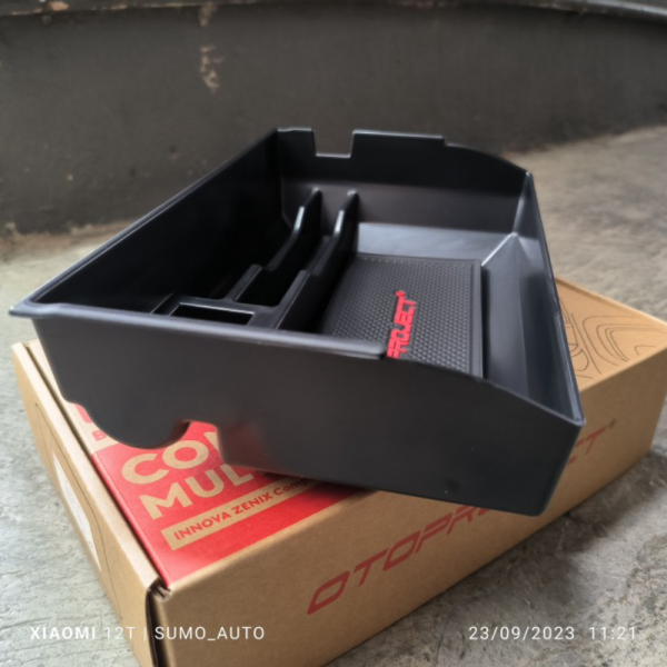 Jual console box multi tray innova zenix 2023 type G dan V laci console ...